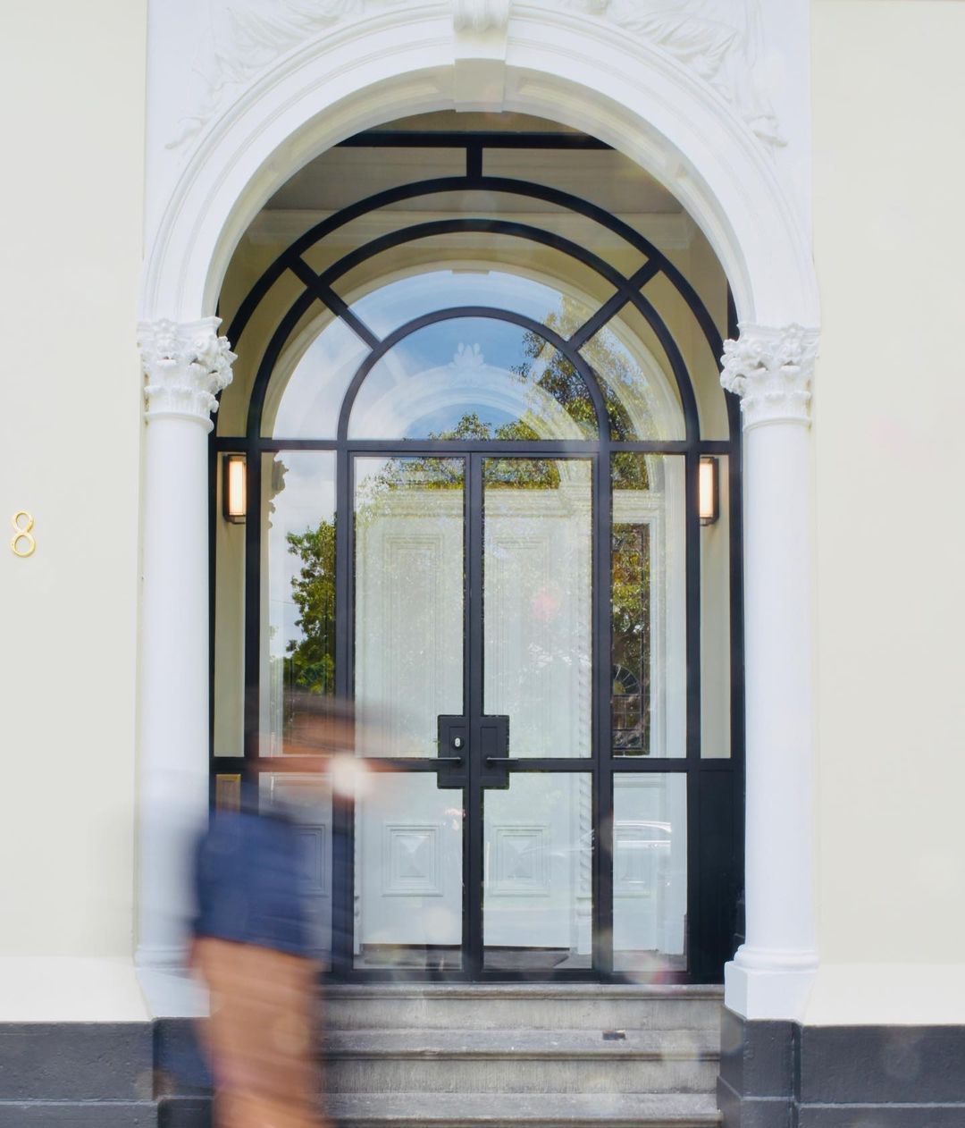 Black Rock House by CREATIVE WINDOWS - CREATIVE WINDOWS